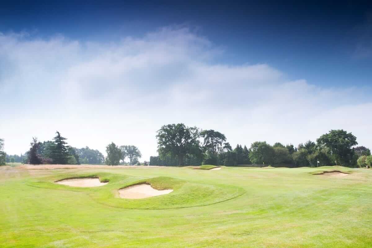 Newbury & Croohham Golf Club in West Berkshire 18th Hole | Newbury ...